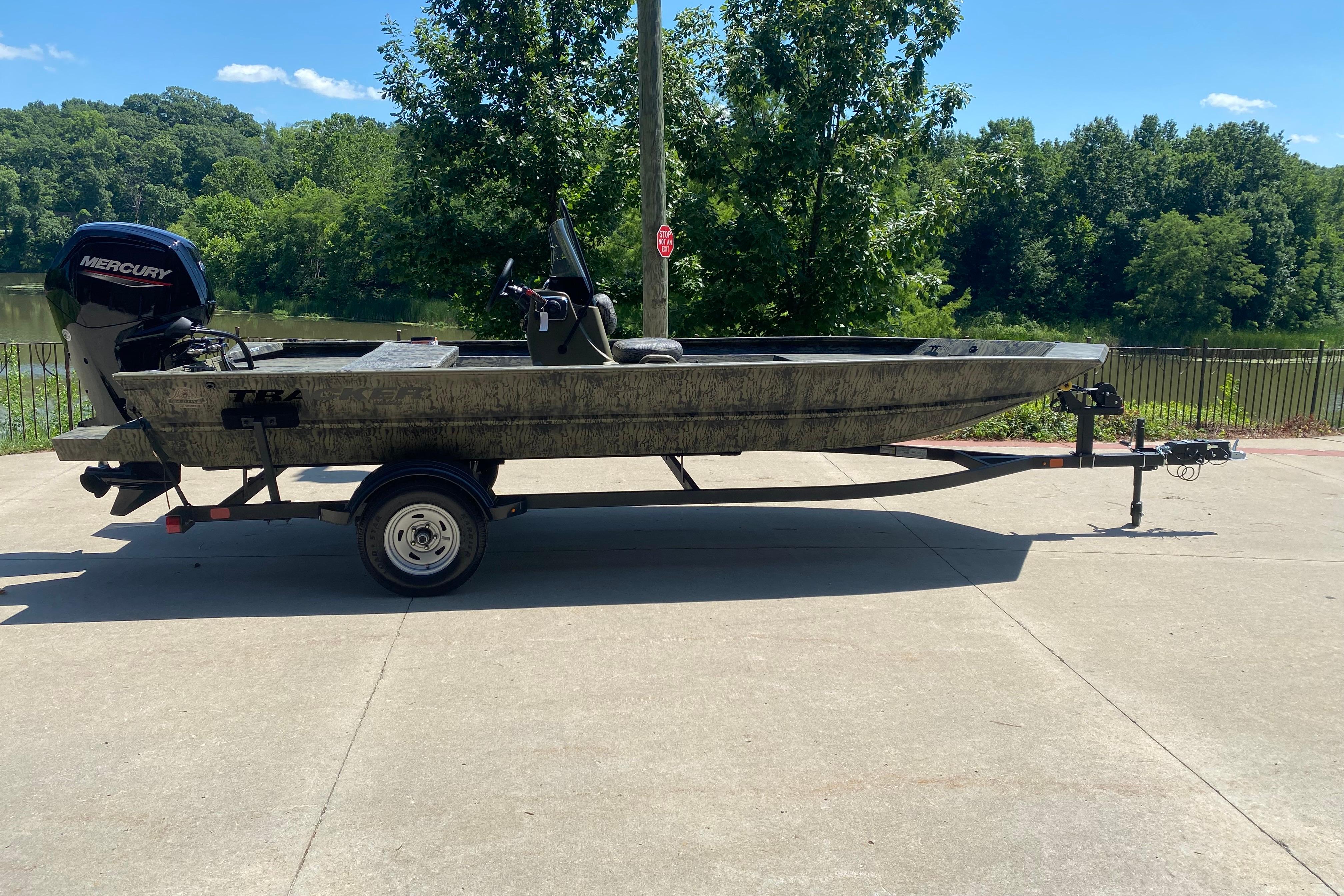2026 TRACKER GRIZZLY 1860 CC | Cabela's